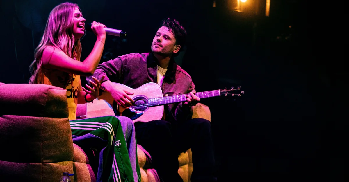 ZIEN: Roxy Dekker emotioneel bij optreden in Paradiso – Sturm Der Liebe News