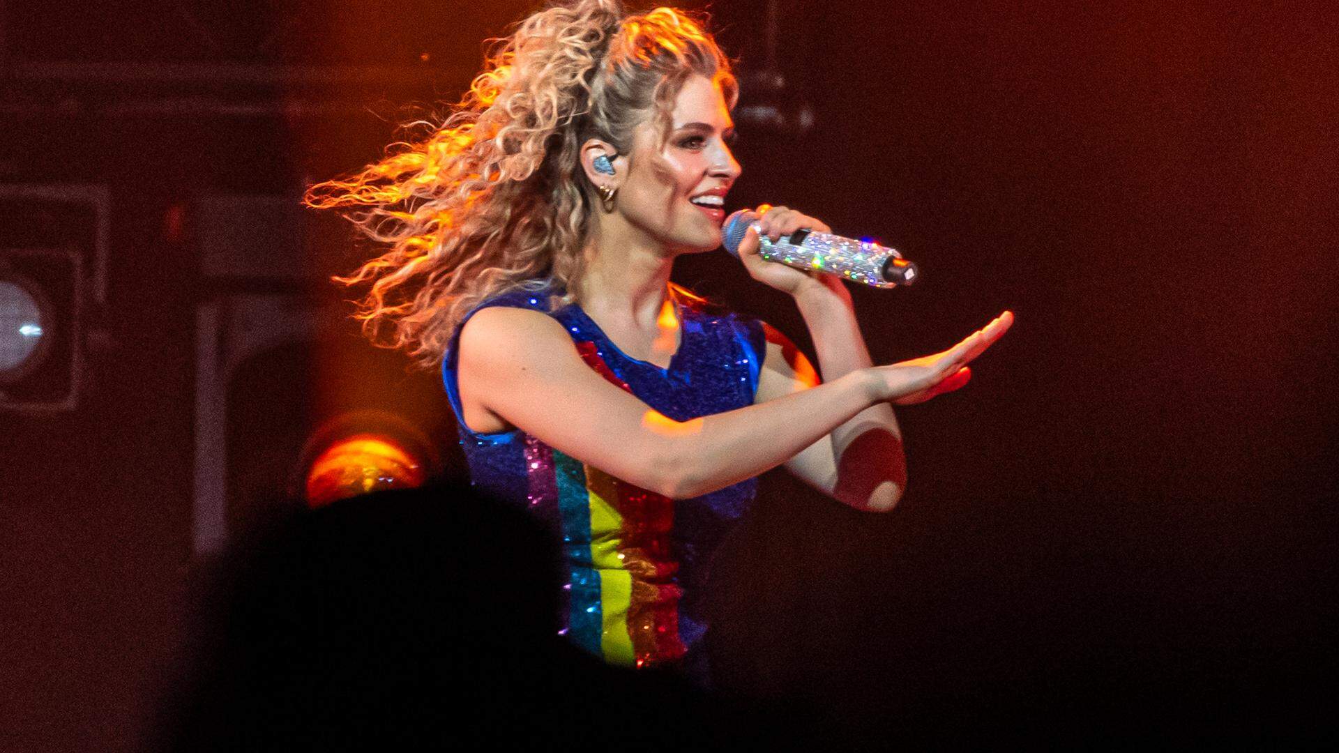 Dit is de ‘rare’ love language van K3-zangeres Julia Boschman – Sturm ...